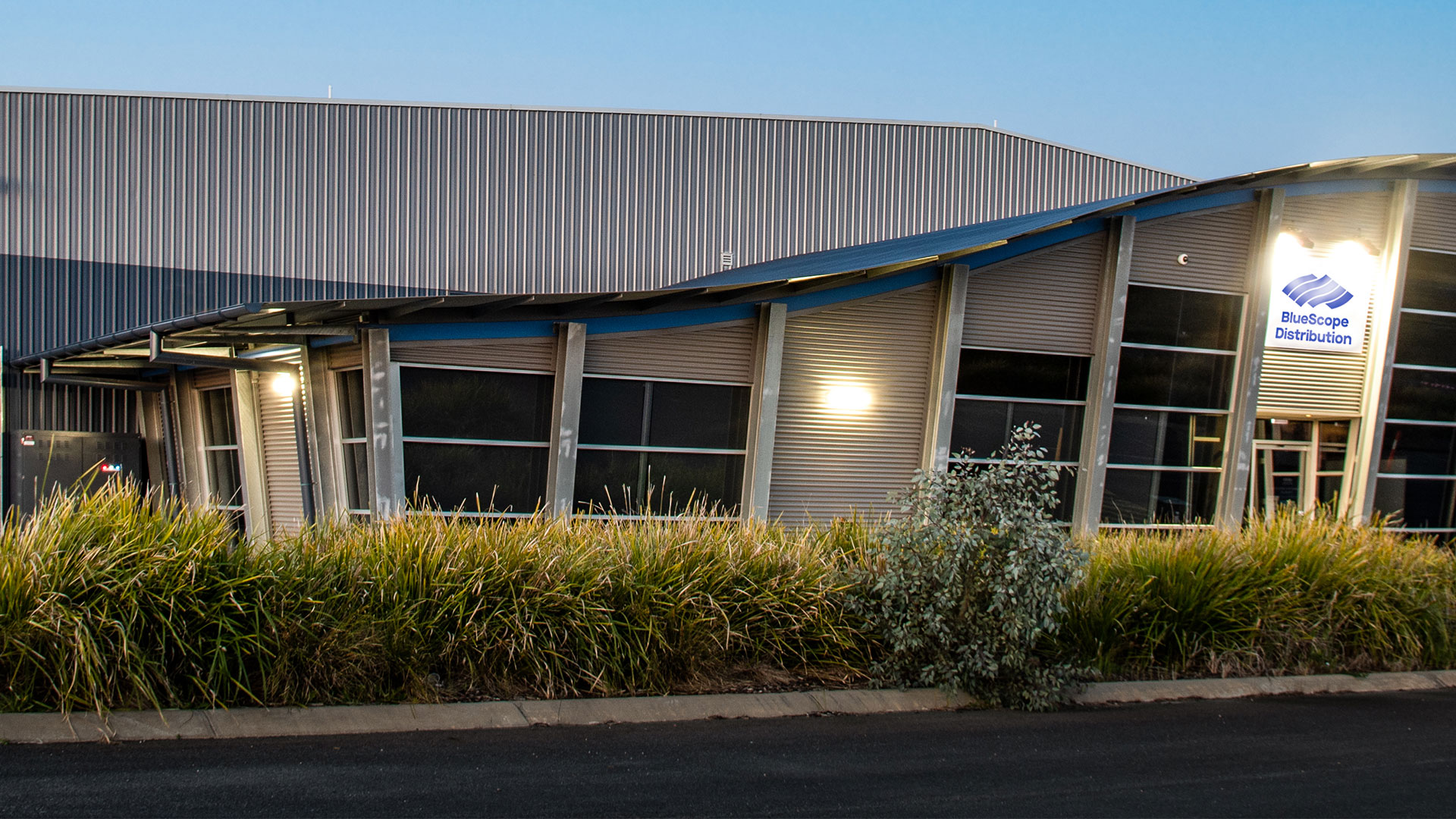 New warehouse extension revealed! - BlueScope Distribution