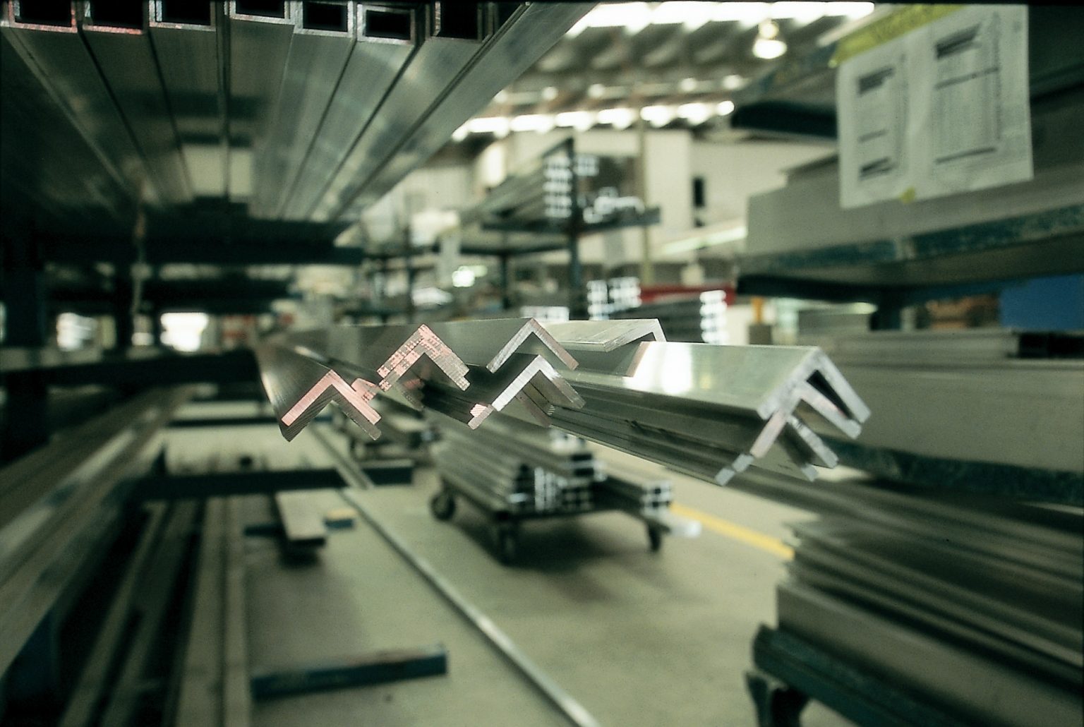 Aluminium Extrusion - BlueScope Distribution